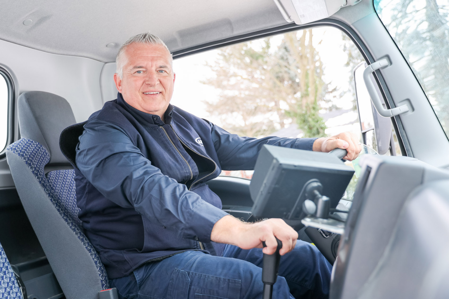 End-to-End (e2e) Logistics Solutions for Businesses | AMJ Logistics